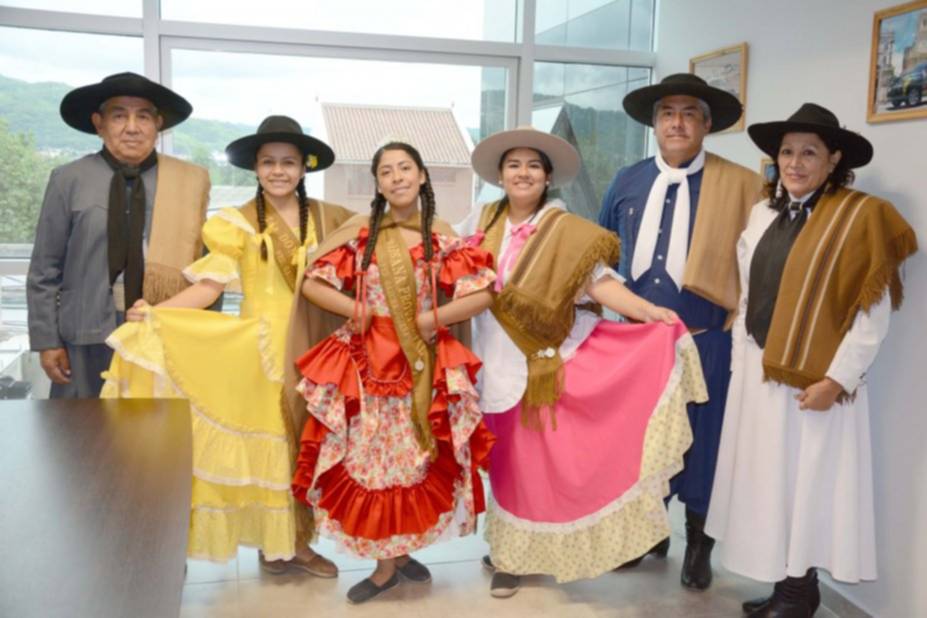 Elección de la Paisana Nacional